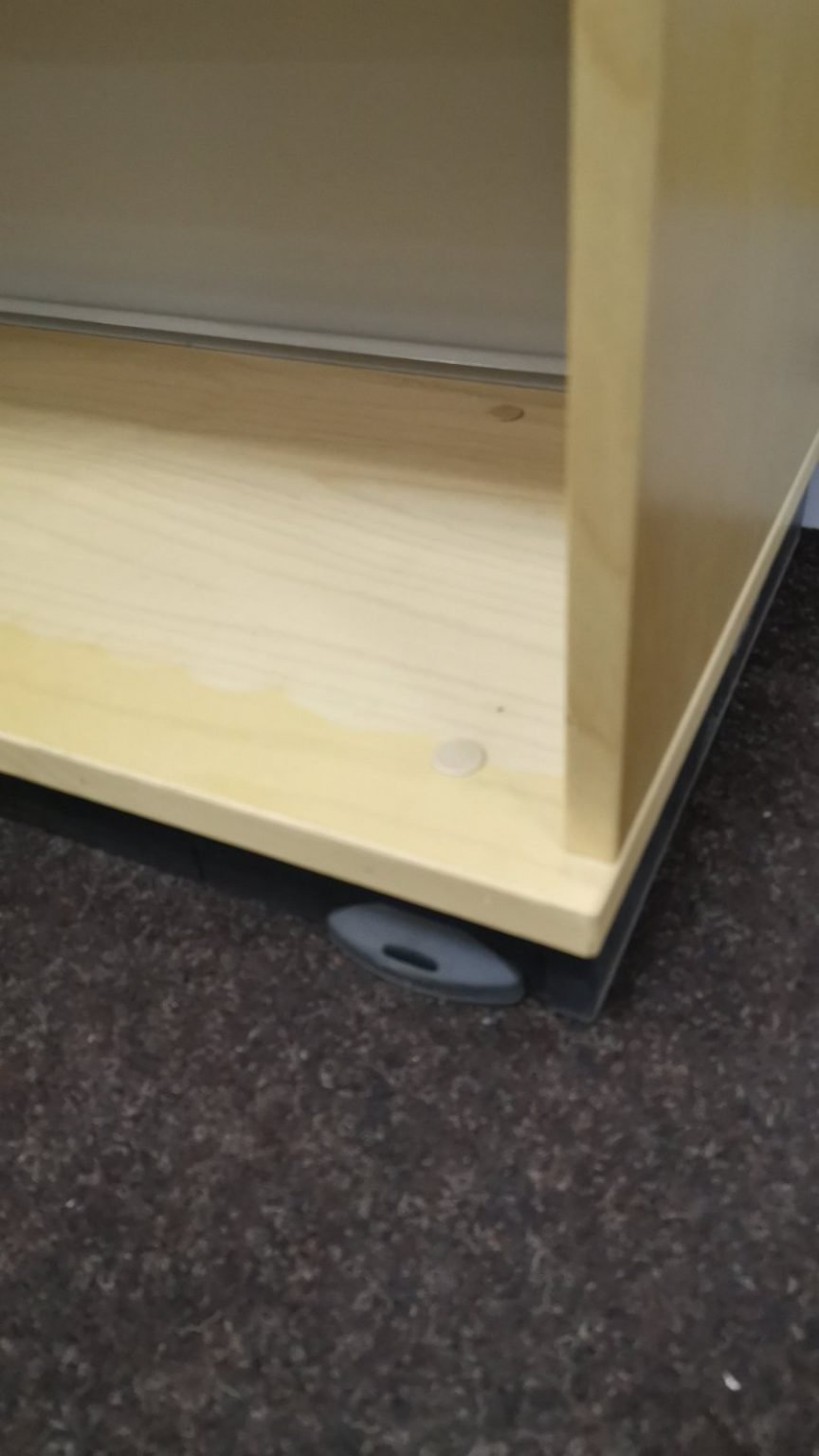 Kinnarps Beržo Pastatomos Atviros Lentynos, Švedija